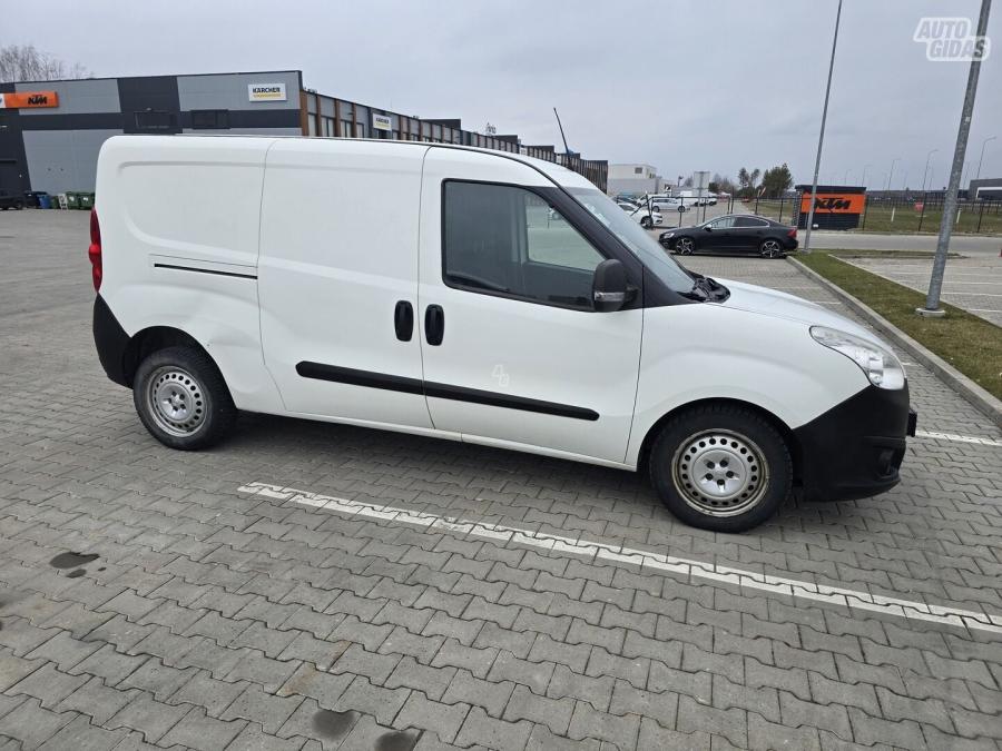 Balts Opel Combo 2017 Viļņa, ar dzinēja tilpumu 1.30 L un nobraukumu 350 tūkst. km par 3800 €, foto 8 vietnē AUTOMOTO.COM.LV