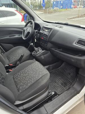 Balts Opel Combo 2017 Viļņa, ar dzinēja tilpumu 1.30 L un nobraukumu 350 tūkst. km par 3800 €, foto 10 vietnē AUTOMOTO.COM.LV
