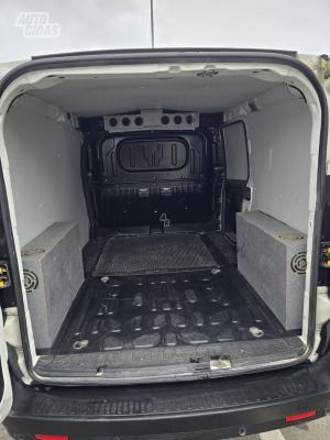 Balts Opel Combo 2017 Viļņa, ar dzinēja tilpumu 1.30 L un nobraukumu 350 tūkst. km par 3800 €, foto 12 vietnē AUTOMOTO.COM.LV