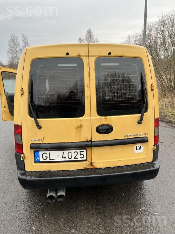 Dzeltens Opel Combo 2007 Rēzekne, ar dzinēja tilpumu 1.30 L un nobraukumu 272 tūkst. km par 1548 €, foto 7 vietnē AUTOMOTO.COM.LV