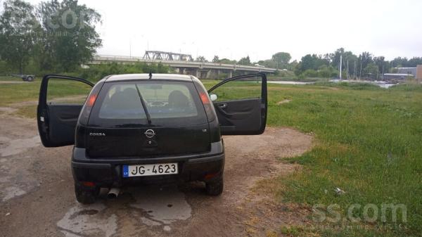 Black Opel Corsa 2004 in Riga, with an engine capacity of 1.20 L and mileage of 373 thousand km for 680 €, photo 5 on AUTOMOTO.COM.LV
