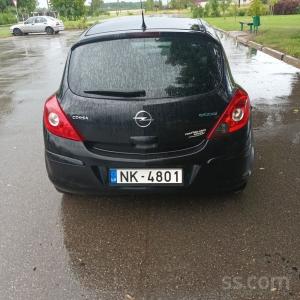 Black Opel Corsa 2010 in Bauska, with an engine capacity of 1.30 L and mileage of 160 thousand km for 1000 €, photo 4 on AUTOMOTO.COM.LV
