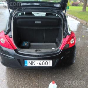 Black Opel Corsa 2010 in Bauska, with an engine capacity of 1.30 L and mileage of 160 thousand km for 1000 €, photo 10 on AUTOMOTO.COM.LV