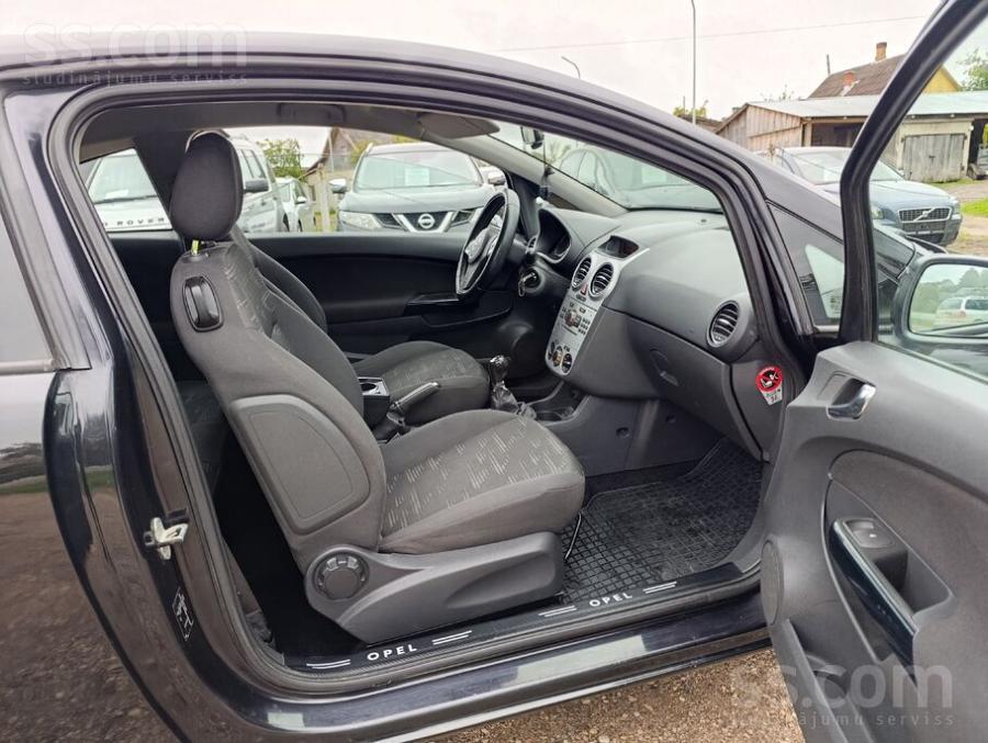 Black Opel Corsa 2011 in Rezekne, with an engine capacity of 1.20 L and mileage of 177 thousand km for 1950 €, photo 9 on AUTOMOTO.COM.LV