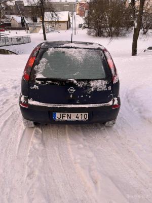 Melns Opel Corsa 2001 Ukmergė, ar dzinēja tilpumu 1.20 L un nobraukumu 179 tūkst. km par 700 €, foto 3 vietnē AUTOMOTO.COM.LV