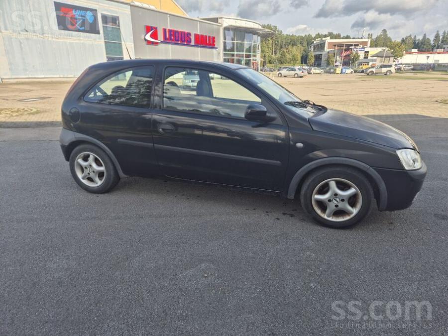 Melns Opel Corsa 2001 Rīga, ar dzinēja tilpumu 1.00 L un nobraukumu 0 tūkst. km par 650 €, foto 1 vietnē AUTOMOTO.COM.LV