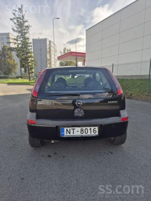 Melns Opel Corsa 2001 Rīga, ar dzinēja tilpumu 1.00 L un nobraukumu 0 tūkst. km par 650 €, foto 4 vietnē AUTOMOTO.COM.LV