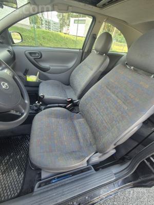 Melns Opel Corsa 2001 Rīga, ar dzinēja tilpumu 1.00 L un nobraukumu 0 tūkst. km par 650 €, foto 9 vietnē AUTOMOTO.COM.LV