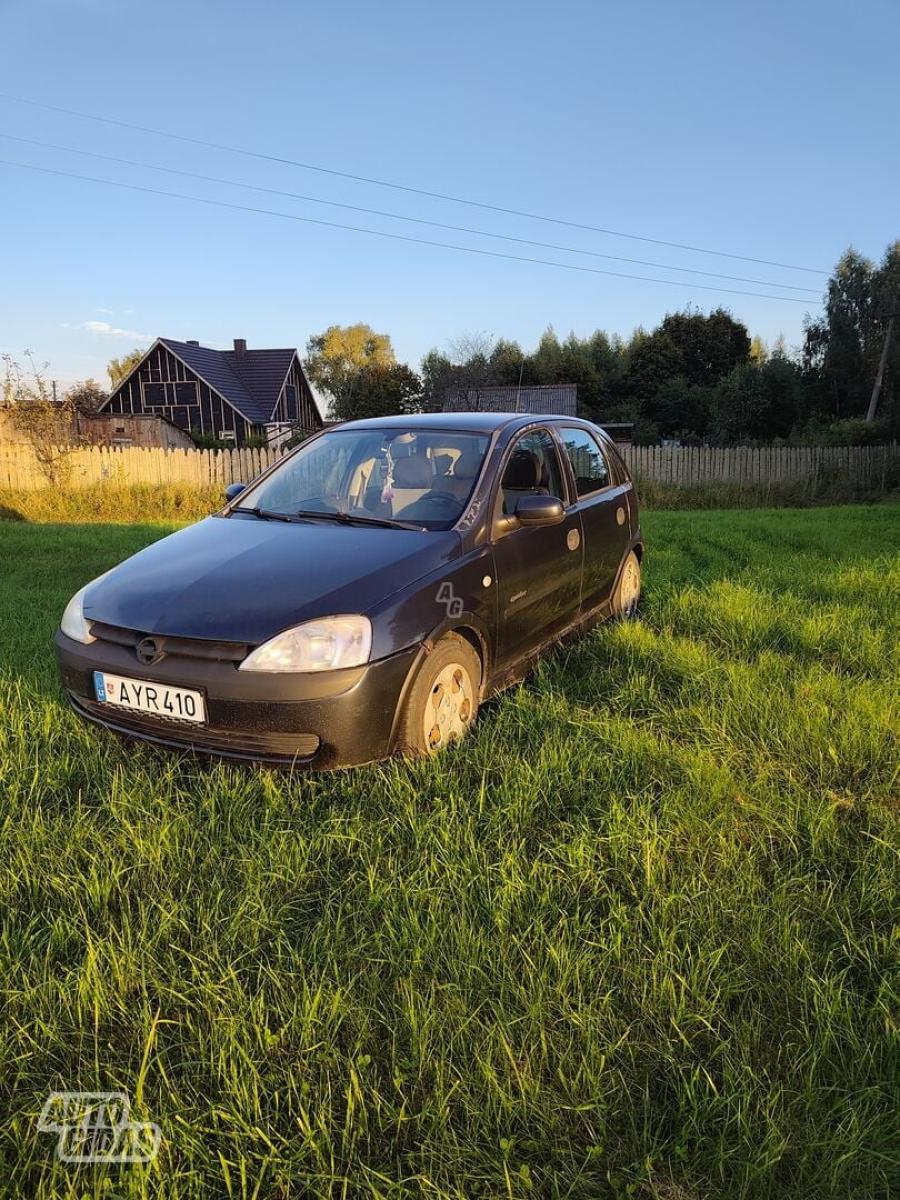Black Opel Corsa 2002 in Trakai, with an engine capacity of 1.70 L and mileage of 400 thousand km for 680 €, photo 1 on AUTOMOTO.COM.LV