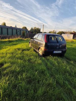 Black Opel Corsa 2002 in Trakai, with an engine capacity of 1.70 L and mileage of 400 thousand km for 680 €, photo 4 on AUTOMOTO.COM.LV