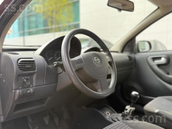 Black Opel Corsa 2004 in Riga, with an engine capacity of 1.20 L and mileage of 0 thousand km for 1600 €, photo 4 on AUTOMOTO.COM.LV