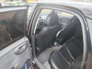 Melns Opel Corsa 2004 Rīga, ar dzinēja tilpumu 1.00 L un nobraukumu 230 tūkst. km par 1700 €, foto 7 vietnē AUTOMOTO.COM.LV