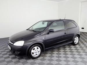 Черный Опель Корса 2005 в Таллин, объемом двигателя 1.40 л и пробегом 132 тыс. км за 1199 €, фото 3 на AUTOMOTO.COM.LV