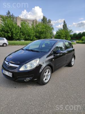 Black Opel Corsa 2006 in Daugavpils, with an engine capacity of 1.30 L and mileage of 142 thousand km for 900 €, photo 3 on AUTOMOTO.COM.LV