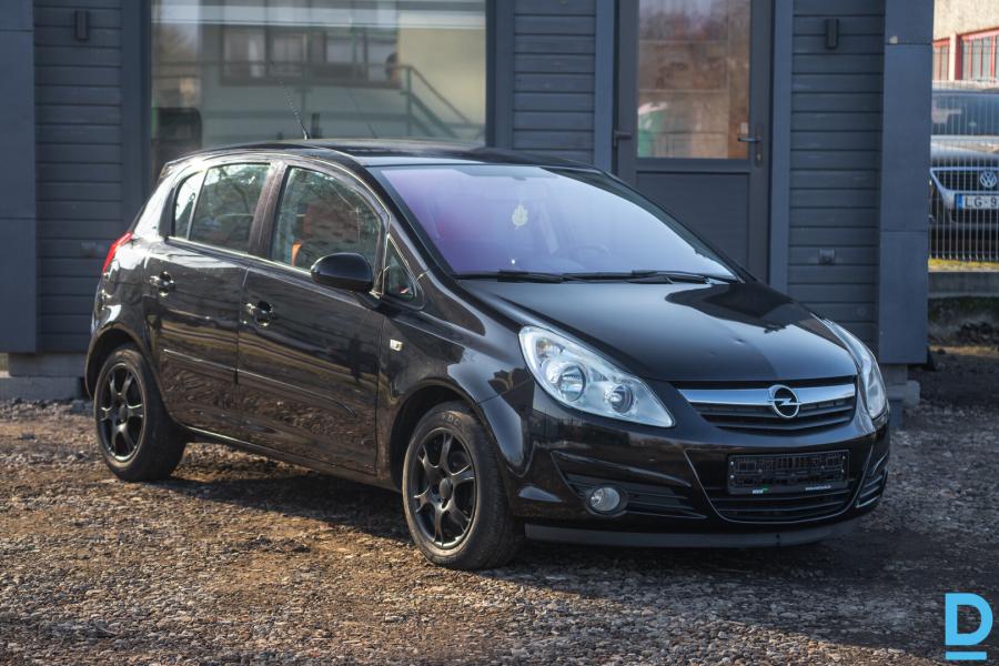 Black Opel Corsa 2007 in Liepaja, with an engine capacity of 1.20 L and mileage of 248 thousand km for 2650 €, photo 2 on AUTOMOTO.COM.LV