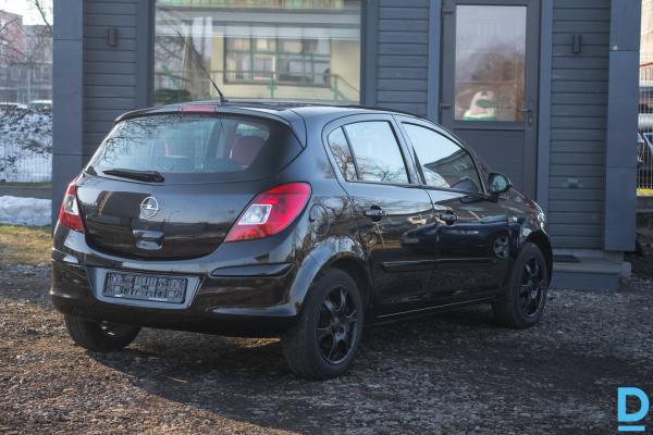 Black Opel Corsa 2007 in Liepaja, with an engine capacity of 1.20 L and mileage of 248 thousand km for 2650 €, photo 4 on AUTOMOTO.COM.LV