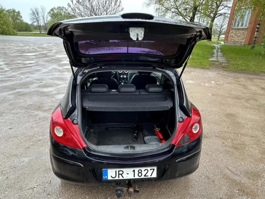 Melns Opel Corsa 2007 Grobiņa, ar dzinēja tilpumu 1.40 L un nobraukumu 318 tūkst. km par 1790 €, foto 7 vietnē AUTOMOTO.COM.LV