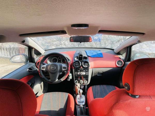 Black Opel Corsa 2007 in Panevezys, with an engine capacity of 1.23 L and mileage of 166 thousand km for 800 €, photo 7 on AUTOMOTO.COM.LV