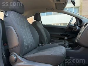 Melns Opel Corsa 2007 Rīga, ar dzinēja tilpumu 1.00 L un nobraukumu 0 tūkst. km par 2400 €, foto 8 vietnē AUTOMOTO.COM.LV