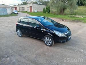 Melns Opel Corsa 2007 Cēsis, ar dzinēja tilpumu 1.30 L un nobraukumu 261 tūkst. km par 1350 €, foto  vietnē AUTOMOTO.COM.LV