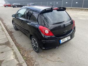 Melns Opel Corsa 2008 Klaipėda, ar dzinēja tilpumu 1.30 L un nobraukumu 230 tūkst. km par 599 €, foto 5 vietnē AUTOMOTO.COM.LV