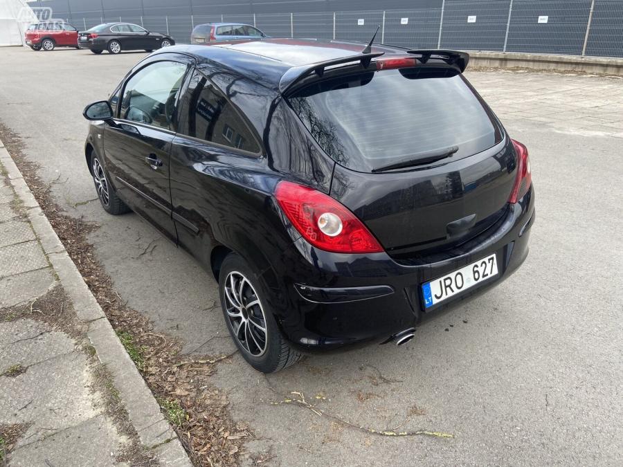 Melns Opel Corsa 2008 Klaipėda, ar dzinēja tilpumu 1.30 L un nobraukumu 230 tūkst. km par 599 €, foto 5 vietnē AUTOMOTO.COM.LV