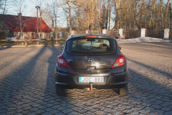 Black Opel Corsa 2008 in Siauliai, with an engine capacity of 1.20 L and mileage of 137 thousand km for 1100 €, photo 5 on AUTOMOTO.COM.LV