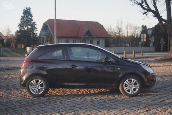Black Opel Corsa 2008 in Siauliai, with an engine capacity of 1.20 L and mileage of 137 thousand km for 1100 €, photo 7 on AUTOMOTO.COM.LV