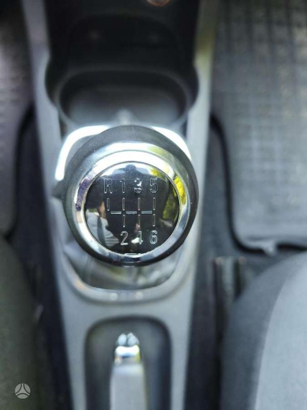Black Opel Corsa 2008 in Kaunas, with an engine capacity of 1.69 L and mileage of 268 thousand km for 1000 €, photo 10 on AUTOMOTO.COM.LV