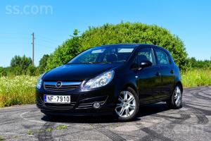 Melns Opel Corsa 2008 Rīga, ar dzinēja tilpumu 1.40 L un nobraukumu 220 tūkst. km par 2400 €, foto  vietnē AUTOMOTO.COM.LV
