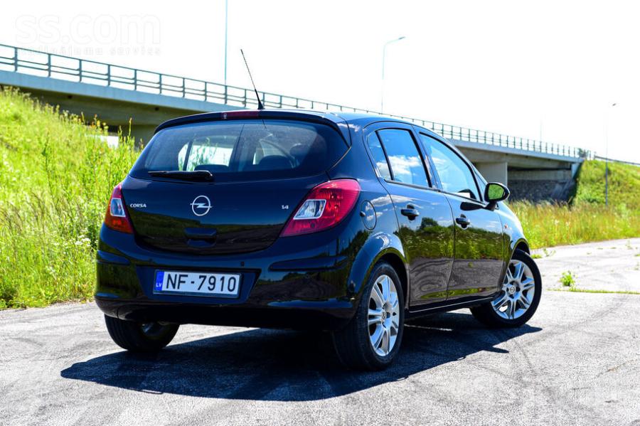 Melns Opel Corsa 2008 Rīga, ar dzinēja tilpumu 1.40 L un nobraukumu 220 tūkst. km par 2400 €, foto 3 vietnē AUTOMOTO.COM.LV