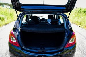 Melns Opel Corsa 2008 Rīga, ar dzinēja tilpumu 1.40 L un nobraukumu 220 tūkst. km par 2400 €, foto 6 vietnē AUTOMOTO.COM.LV