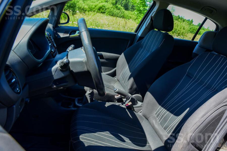 Melns Opel Corsa 2008 Rīga, ar dzinēja tilpumu 1.40 L un nobraukumu 220 tūkst. km par 2400 €, foto 8 vietnē AUTOMOTO.COM.LV