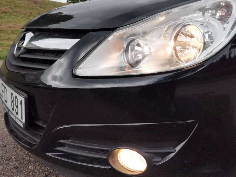 Black Opel Corsa 2008 in Vilnius, with an engine capacity of 1.69 L and mileage of 266 thousand km for 800 €, photo 15 on AUTOMOTO.COM.LV
