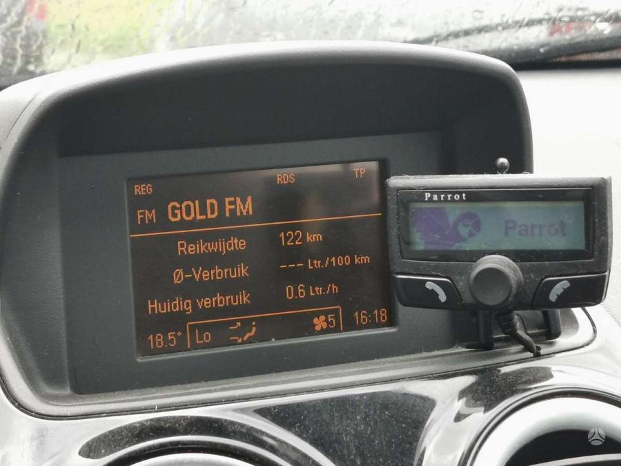 Black Opel Corsa 2008 in Vilnius, with an engine capacity of 1.69 L and mileage of 266 thousand km for 800 €, photo 18 on AUTOMOTO.COM.LV