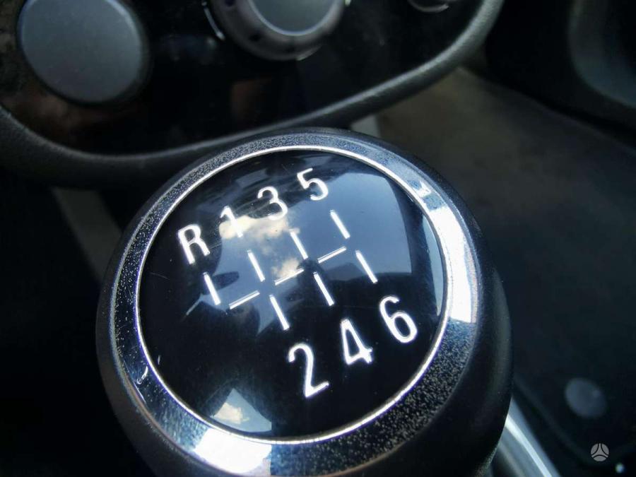 Black Opel Corsa 2008 in Vilnius, with an engine capacity of 1.69 L and mileage of 266 thousand km for 800 €, photo 20 on AUTOMOTO.COM.LV