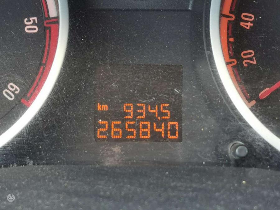 Black Opel Corsa 2008 in Vilnius, with an engine capacity of 1.69 L and mileage of 266 thousand km for 800 €, photo 23 on AUTOMOTO.COM.LV