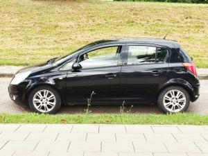 Black Opel Corsa 2008 in Vilnius, with an engine capacity of 1.69 L and mileage of 266 thousand km for 800 €, photo 29 on AUTOMOTO.COM.LV