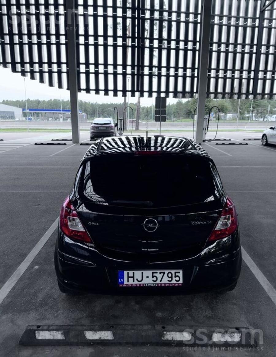 Melns Opel Corsa 2008 Limbaži, ar dzinēja tilpumu 1.40 L un nobraukumu 180 tūkst. km par 3000 €, foto 3 vietnē AUTOMOTO.COM.LV
