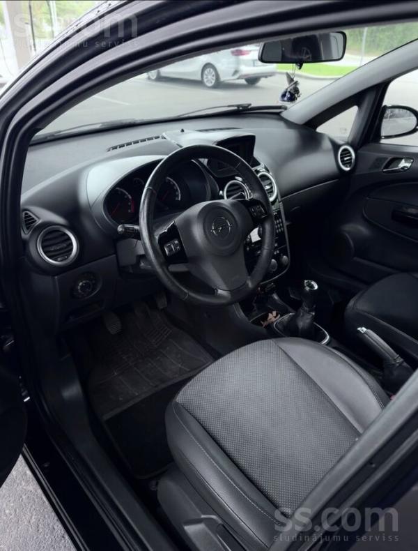 Melns Opel Corsa 2008 Limbaži, ar dzinēja tilpumu 1.40 L un nobraukumu 180 tūkst. km par 3000 €, foto 6 vietnē AUTOMOTO.COM.LV