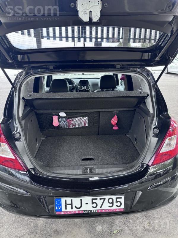 Melns Opel Corsa 2008 Limbaži, ar dzinēja tilpumu 1.40 L un nobraukumu 180 tūkst. km par 3000 €, foto 10 vietnē AUTOMOTO.COM.LV