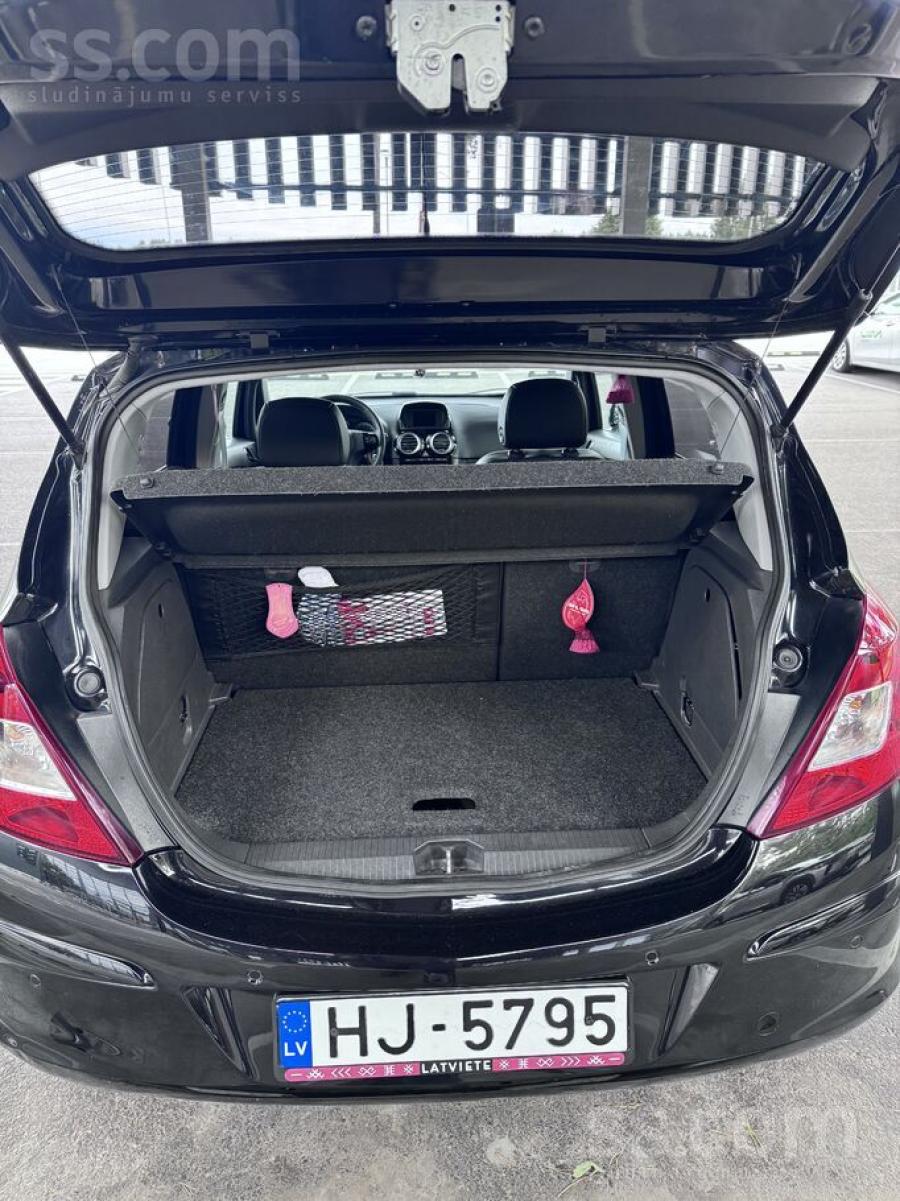 Melns Opel Corsa 2008 Limbaži, ar dzinēja tilpumu 1.40 L un nobraukumu 180 tūkst. km par 3000 €, foto 10 vietnē AUTOMOTO.COM.LV