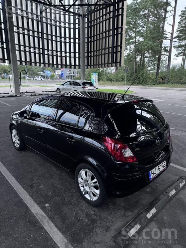 Melns Opel Corsa 2008 Limbaži, ar dzinēja tilpumu 1.40 L un nobraukumu 180 tūkst. km par 3000 €, foto 11 vietnē AUTOMOTO.COM.LV