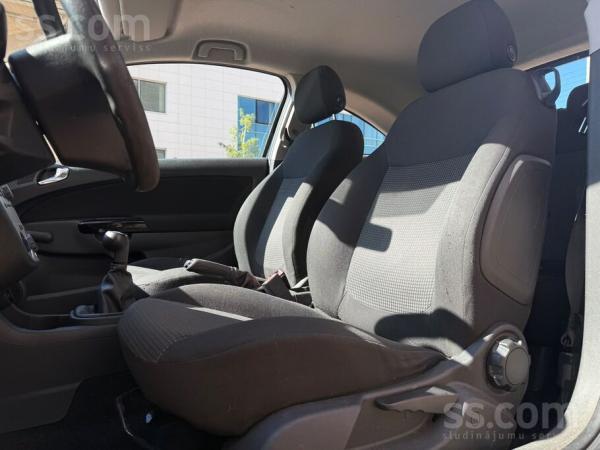 Melns Opel Corsa 2009 Rīga, ar dzinēja tilpumu 1.00 L un nobraukumu 0 tūkst. km par 2500 €, foto 8 vietnē AUTOMOTO.COM.LV