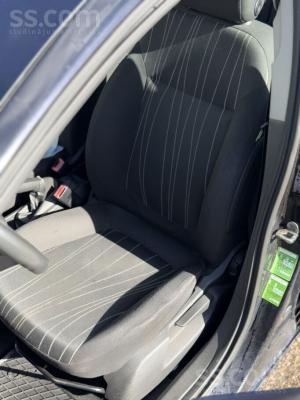 Black Opel Corsa 2009 in Daugavpils, with an engine capacity of 1.30 L and mileage of 217 thousand km for 1090 €, photo 7 on AUTOMOTO.COM.LV