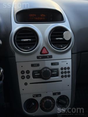 Black Opel Corsa 2009 in Daugavpils, with an engine capacity of 1.30 L and mileage of 217 thousand km for 1090 €, photo 9 on AUTOMOTO.COM.LV