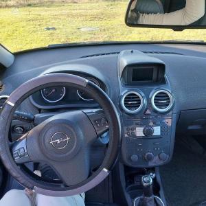 Black Opel Corsa 2011 in Vilnius, with an engine capacity of 1.25 L and mileage of 253 thousand km for 2390 €, photo 8 on AUTOMOTO.COM.LV