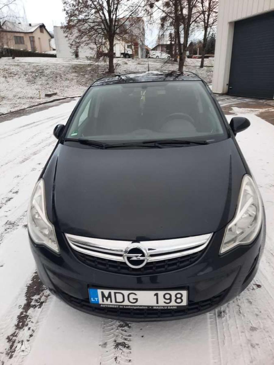 Black Opel Corsa 2013 in Alytus, with an engine capacity of 1.40 L and mileage of 117 thousand km for 3200 €, photo 1 on AUTOMOTO.COM.LV