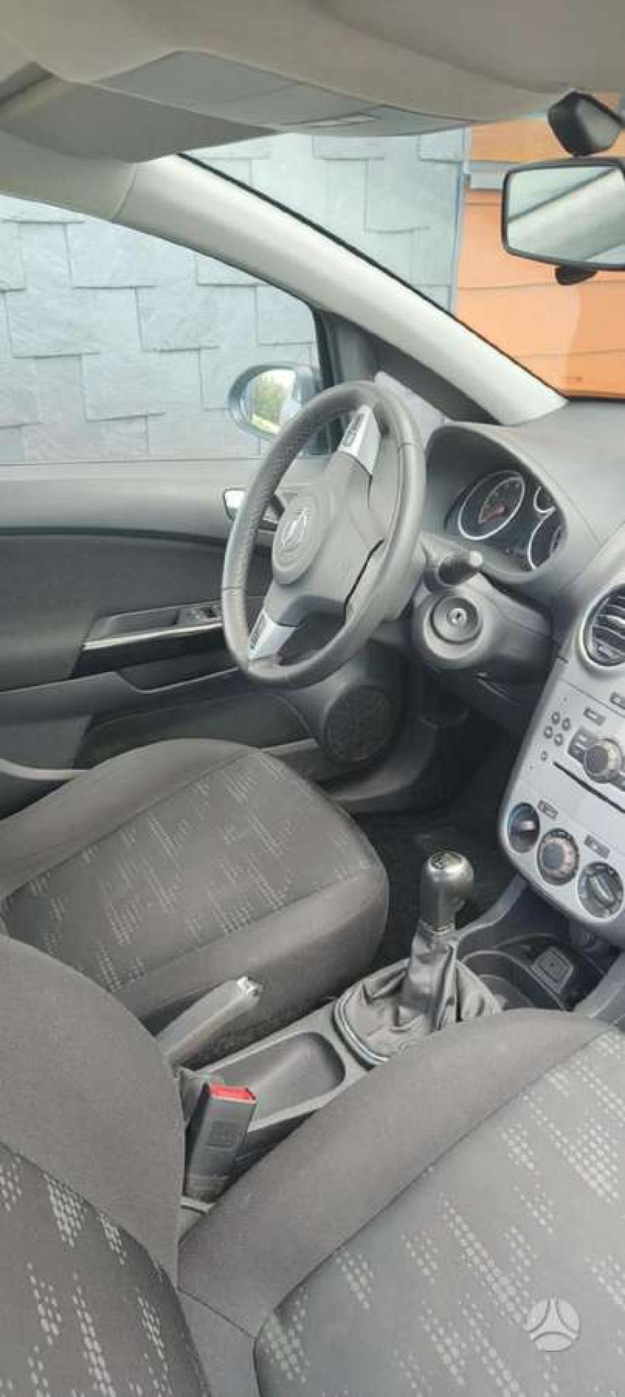 Черный Опель Корса 2013 в Вильнюс, объемом двигателя 1.23 л и пробегом 124 тыс. км за 2350 €, фото 6 на AUTOMOTO.COM.LV