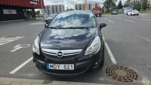 Melns Opel Corsa 2013 Viļņa, ar dzinēja tilpumu 1.20 L un nobraukumu 132 tūkst. km par 2450 €, foto  vietnē AUTOMOTO.COM.LV